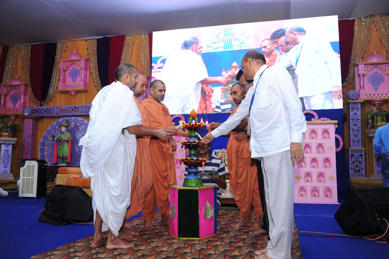 Shree Swaminarayan Temple, VedRoad, Surat